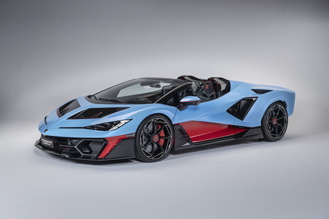 Lamborghini "scopre" la sua ultima supersportiva: arriva Fenomeno Roadster