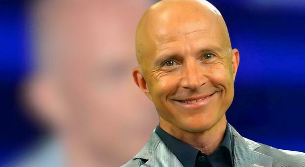 Giorgio Mastrota: «Amo fare il papà e ora sono anche nonno. Quattro ...