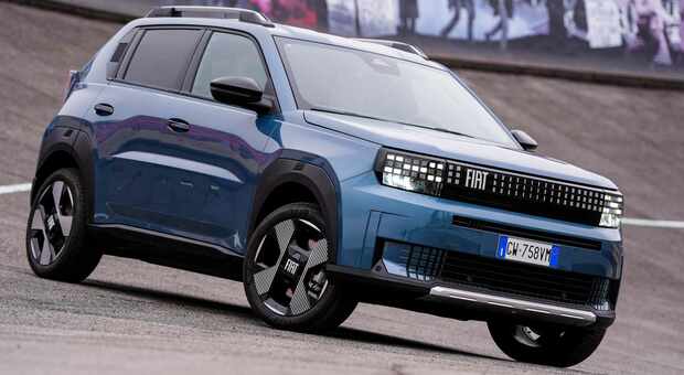 Fiat Grande Panda, l'auto tricolore. Il marchio più venduto del gruppo ...