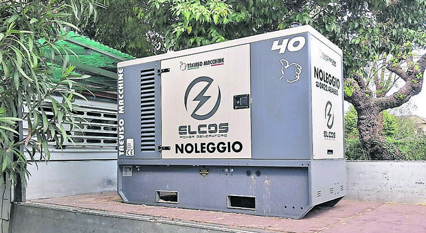 Lavori sulla corrente ma gli operai rinviano (senza avvisare) e non si ...