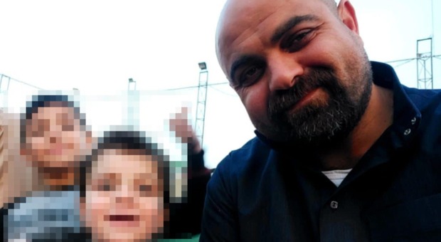 Adam, dopo i 9 fratelli è morto anche il padre: il piccolo sarà curato ...