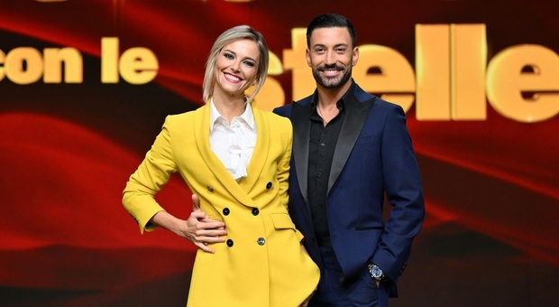 Francesca Fialdini scopre l'infortunio di Giovanni Pernice in diretta ...