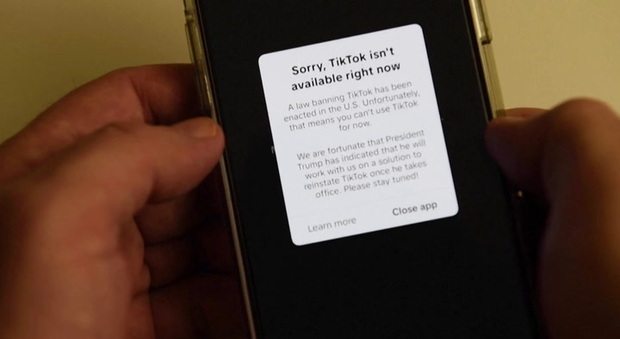 TikTok bloccato negli USA: futuro incerto per l’app dopo lo stop ufficiale