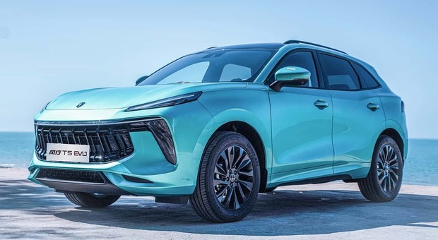 In Italia ibride salite al 42% nel primo trimestre. Nel 2030 le auto ...