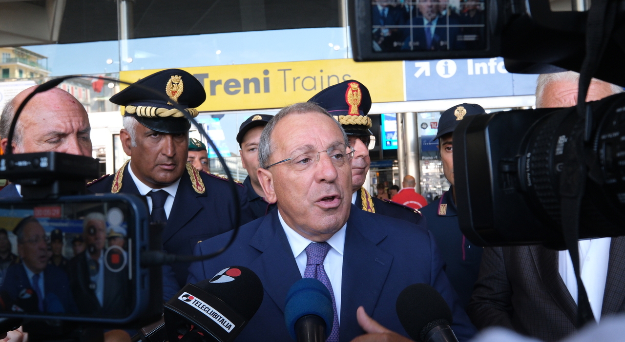 Napoli, il prefetto Michele di Bari rassicura: «A Piazza Garibaldi ottimi risultati»