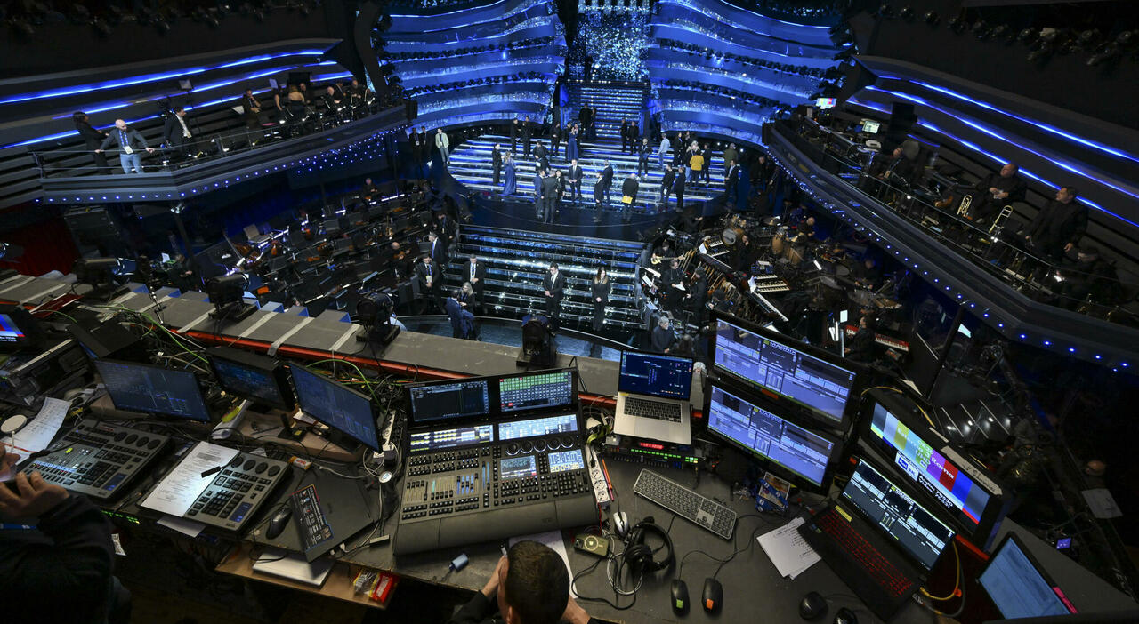 Sanremo 2025: tutti i vip presenti e assenti all'Ariston. Ecco chi c'è ...