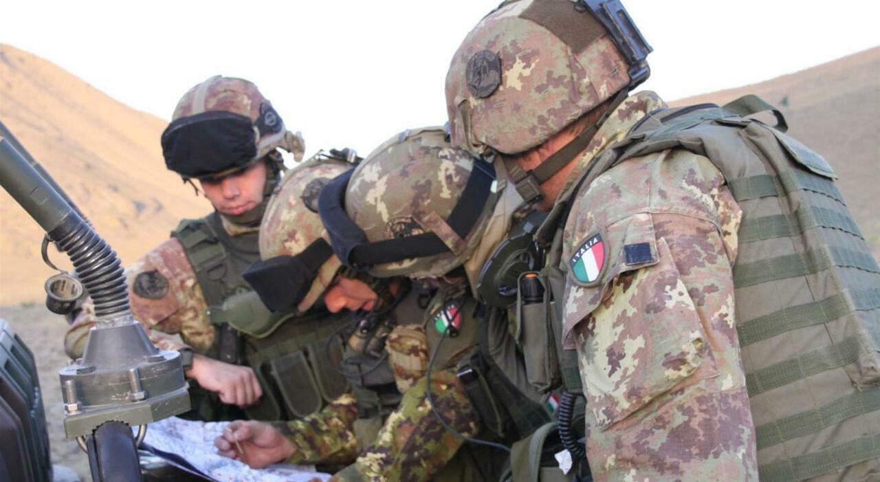 Soldati italiani, chi partirebbe in guerra? Dai riservisti agli ...