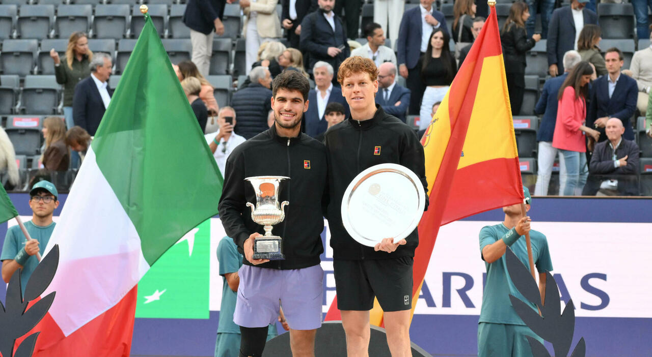 Troppo Alcaraz per Sinner: Jannik perde la finale, lo spagnolo trionfa ...