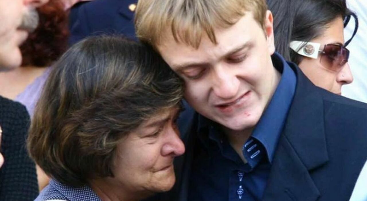 Garlasco, la mamma di Alberto Stasi: «Mio figlio è sempre stato ...