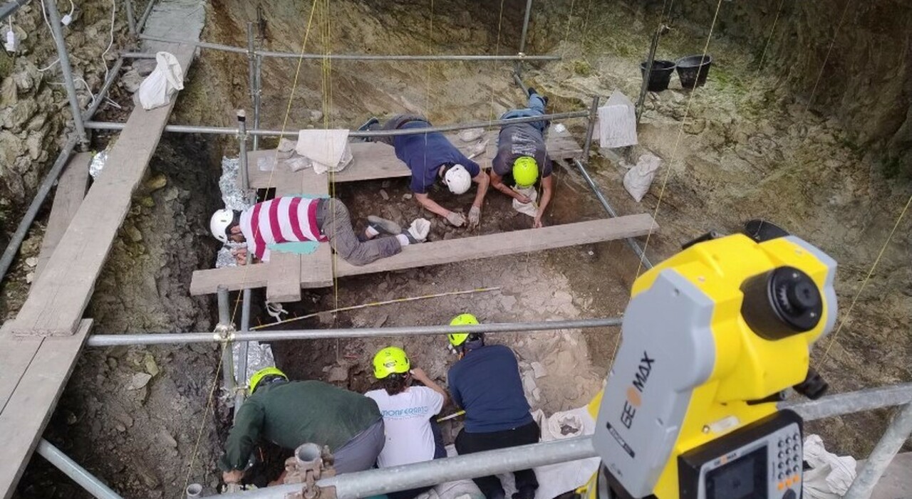 I resti dei primi veneti ritrovati nella grotta del Landro, l ...