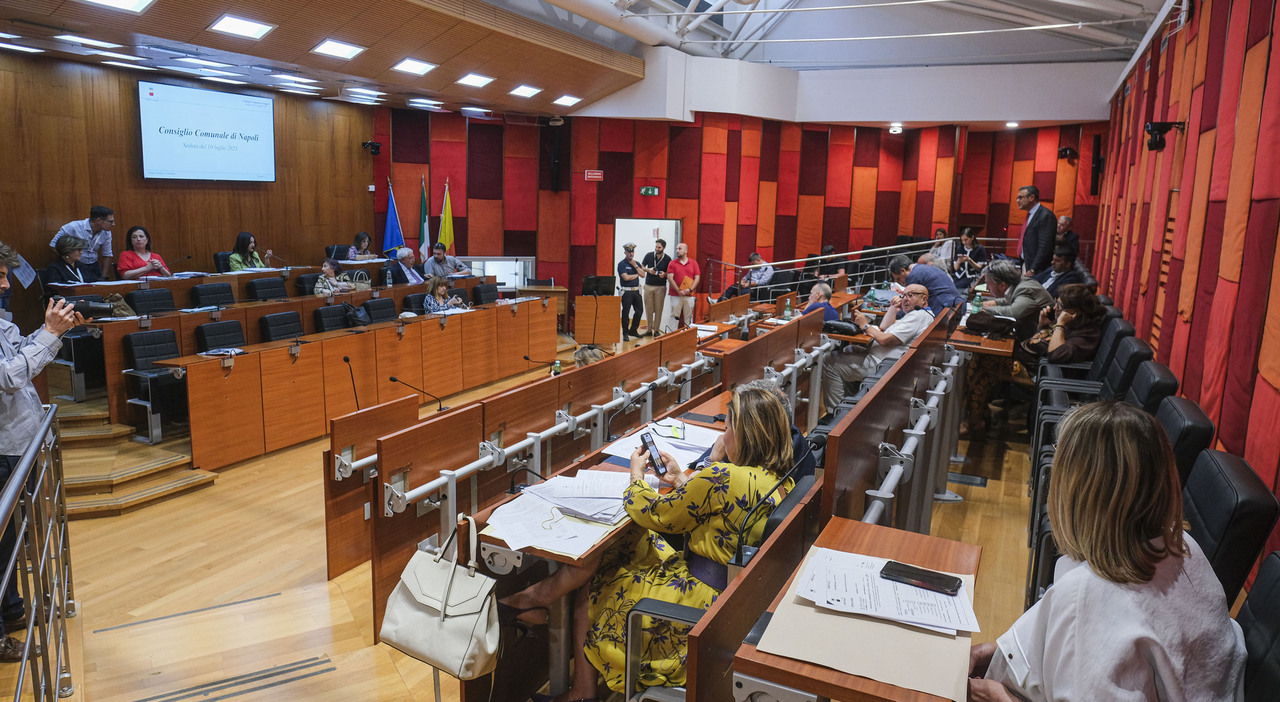 Council Chaos In Naples