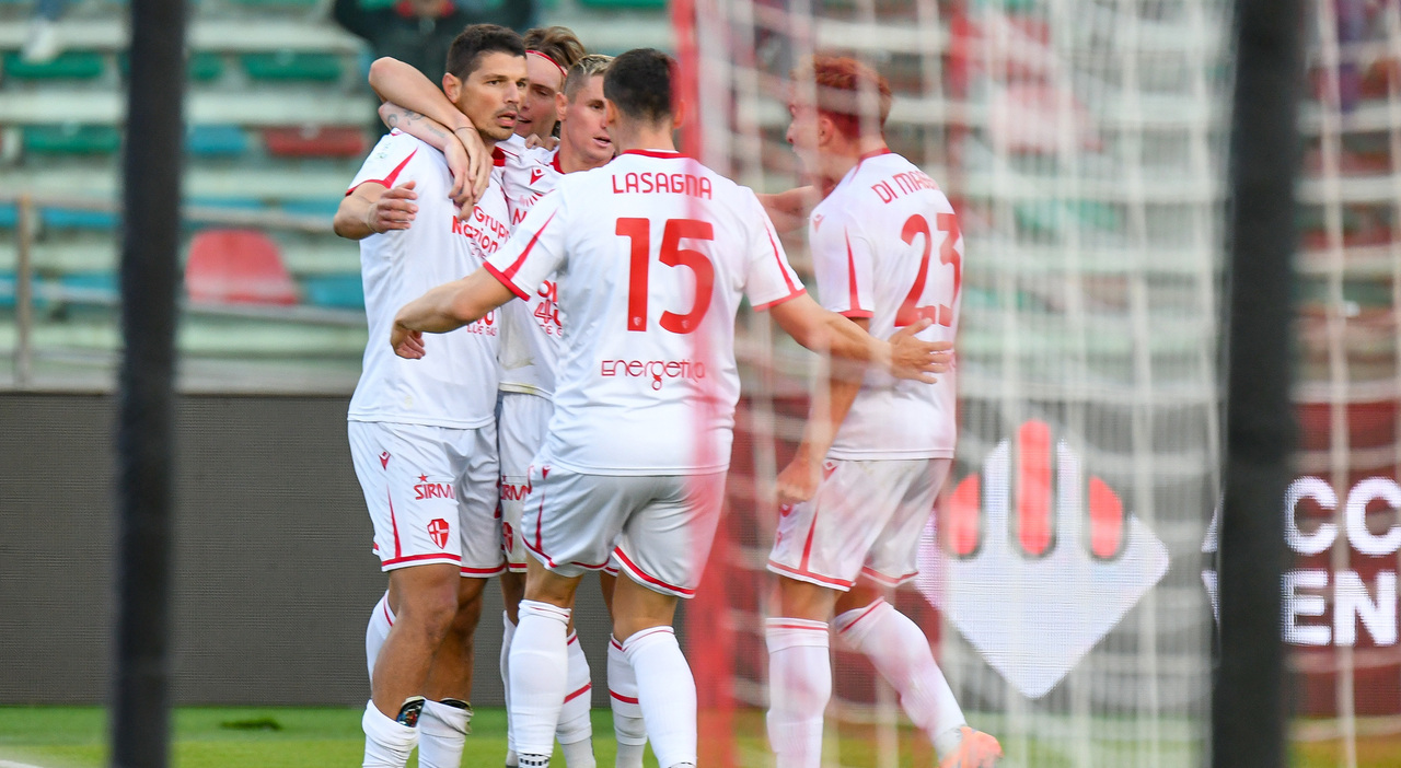 Calcio Padova-Juve Stabia 2-2: pareggio targato Bortolussi. Le pagelle