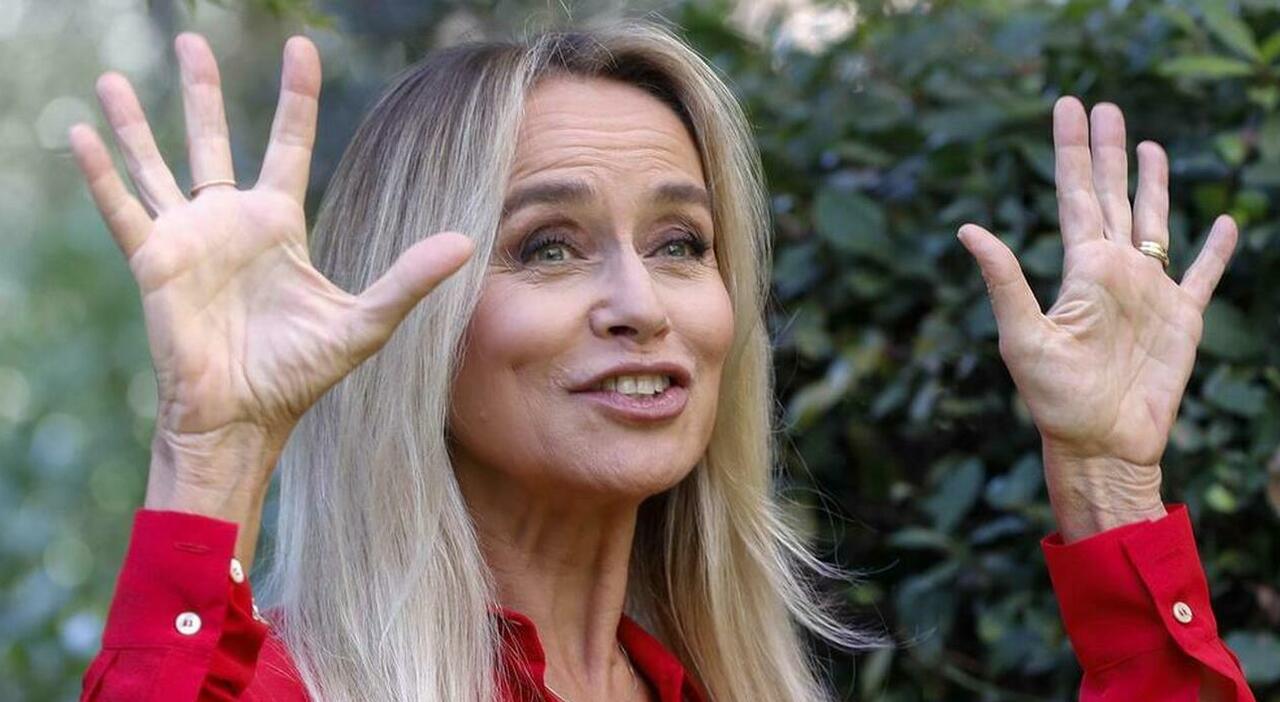 Gloria Guida compie 70 anni: la morte della mamma, le liti con Johnny ...