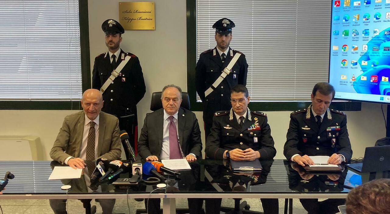 Napoli, arresti nel clan Licciardi: case popolari gestite dai boss per ...