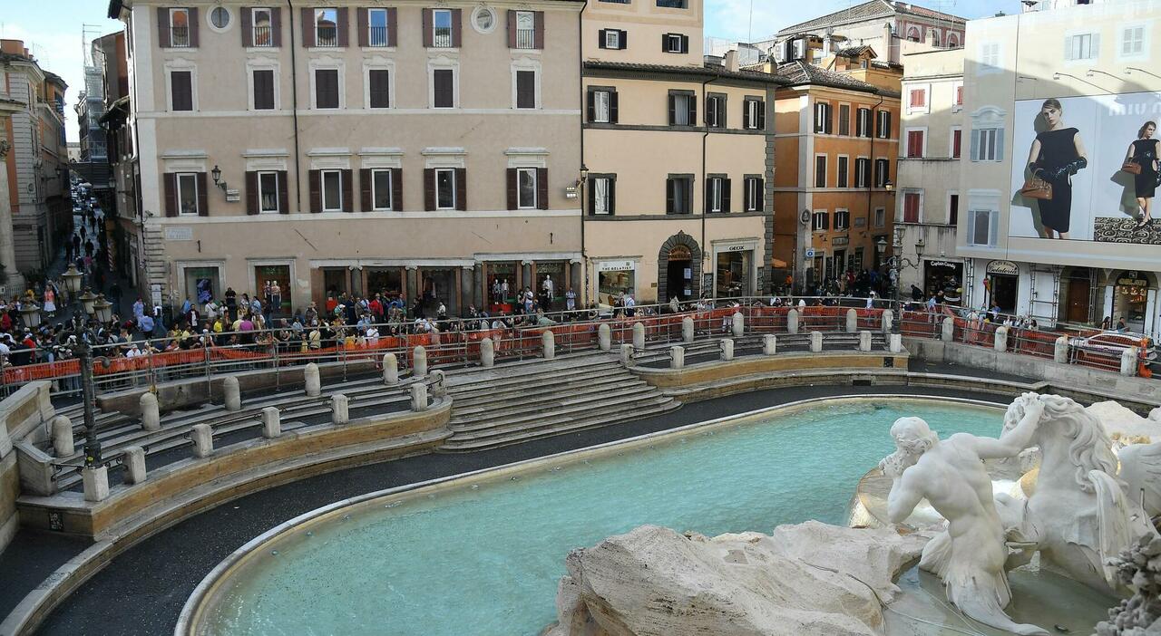Trevi Fountain to Charge Entrance Fee