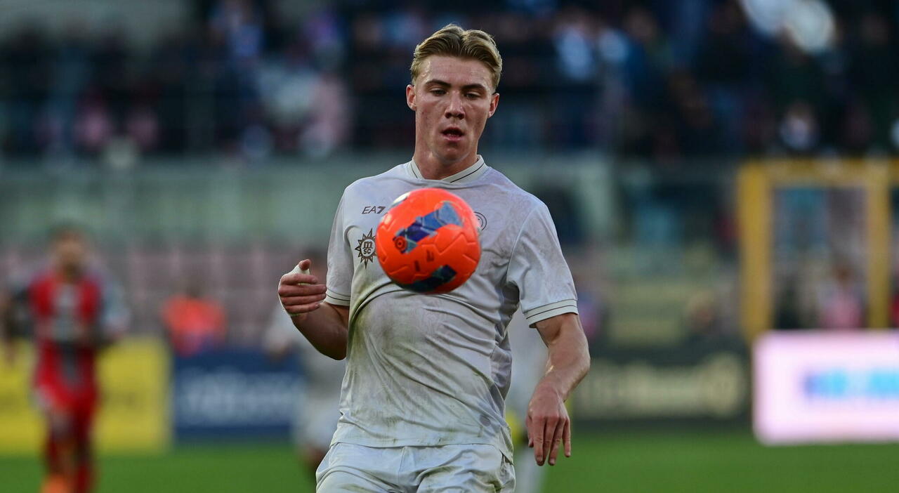Hojlund's Journey to Napoli