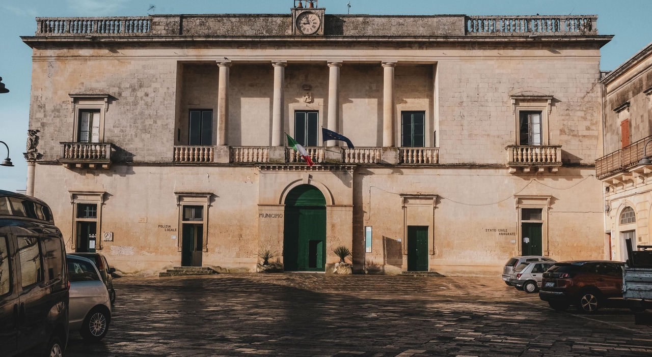 Il caso del piccolo comune salentino con poca acqua, il sindaco scrive ...