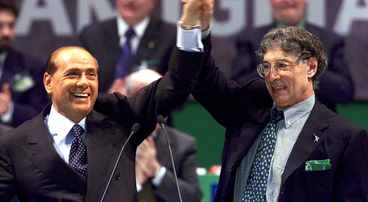 Umberto Bossi e il suo rapporto con Berlusconi: 30 anni tra litigi e ...