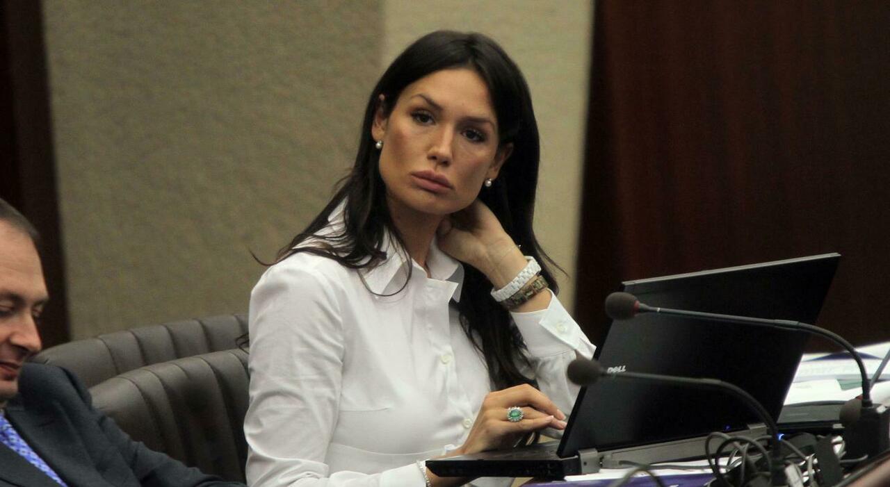 Nicole Minetti: From Spotlight to Silence