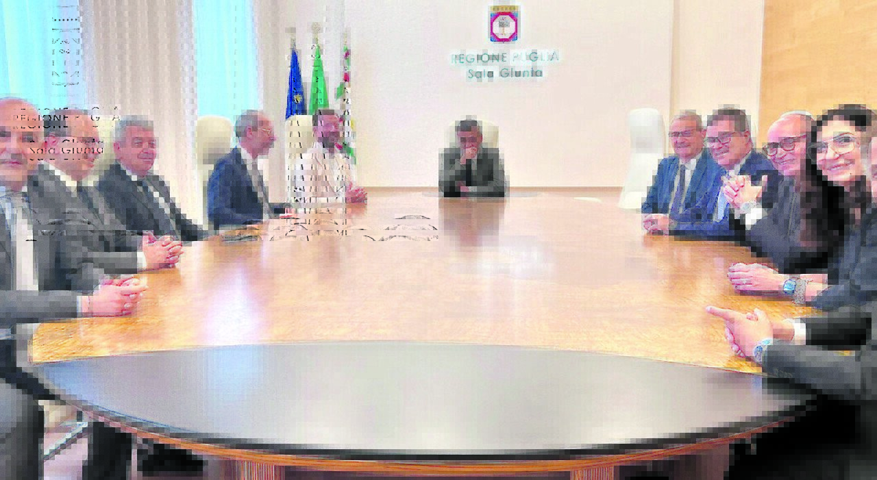 Sanità Puglia, Decaro incontra i nuovi dg delle Asl: Taglio alle liste ...