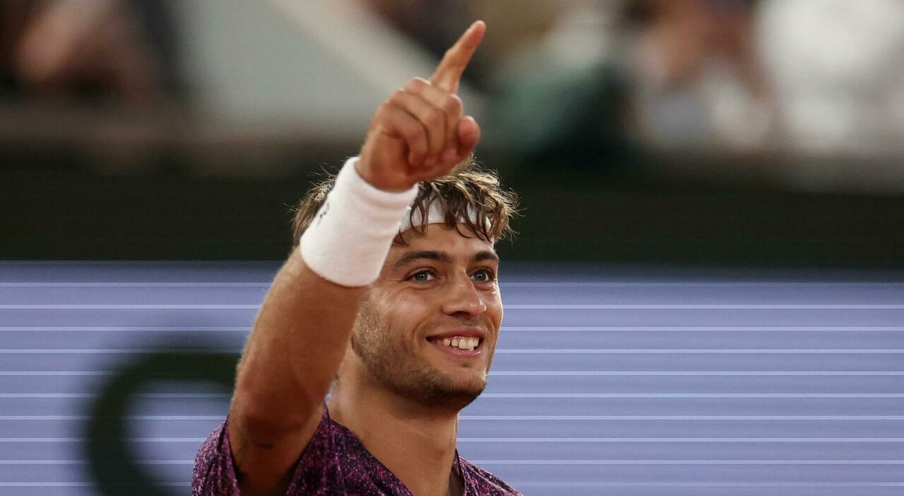 Cobolli's Grit Propels Him to First Grand Slam Semifinal