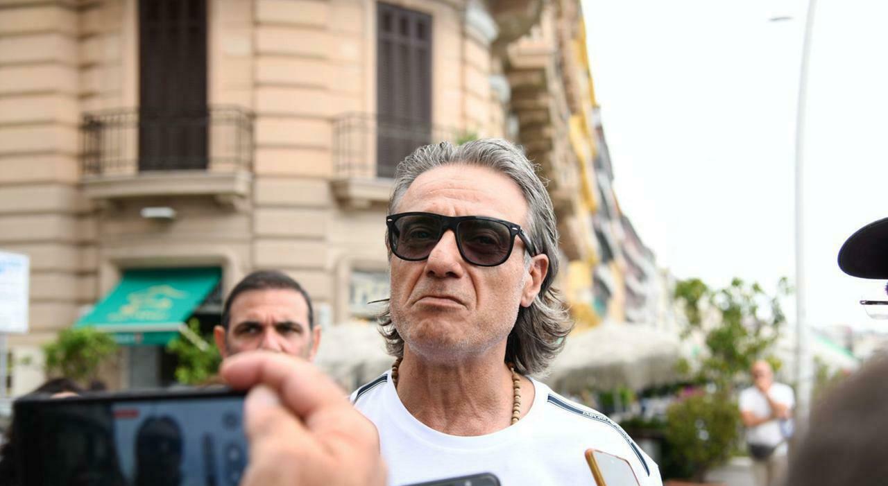 Napoli, un’altra follia al volante: auto travolge centauro