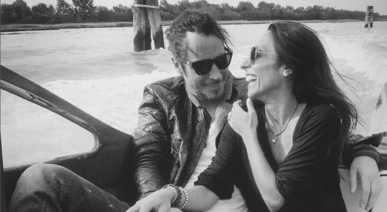 Vicky Cornell, Wife of Late Soundgarden Singer, Robbed in Rome