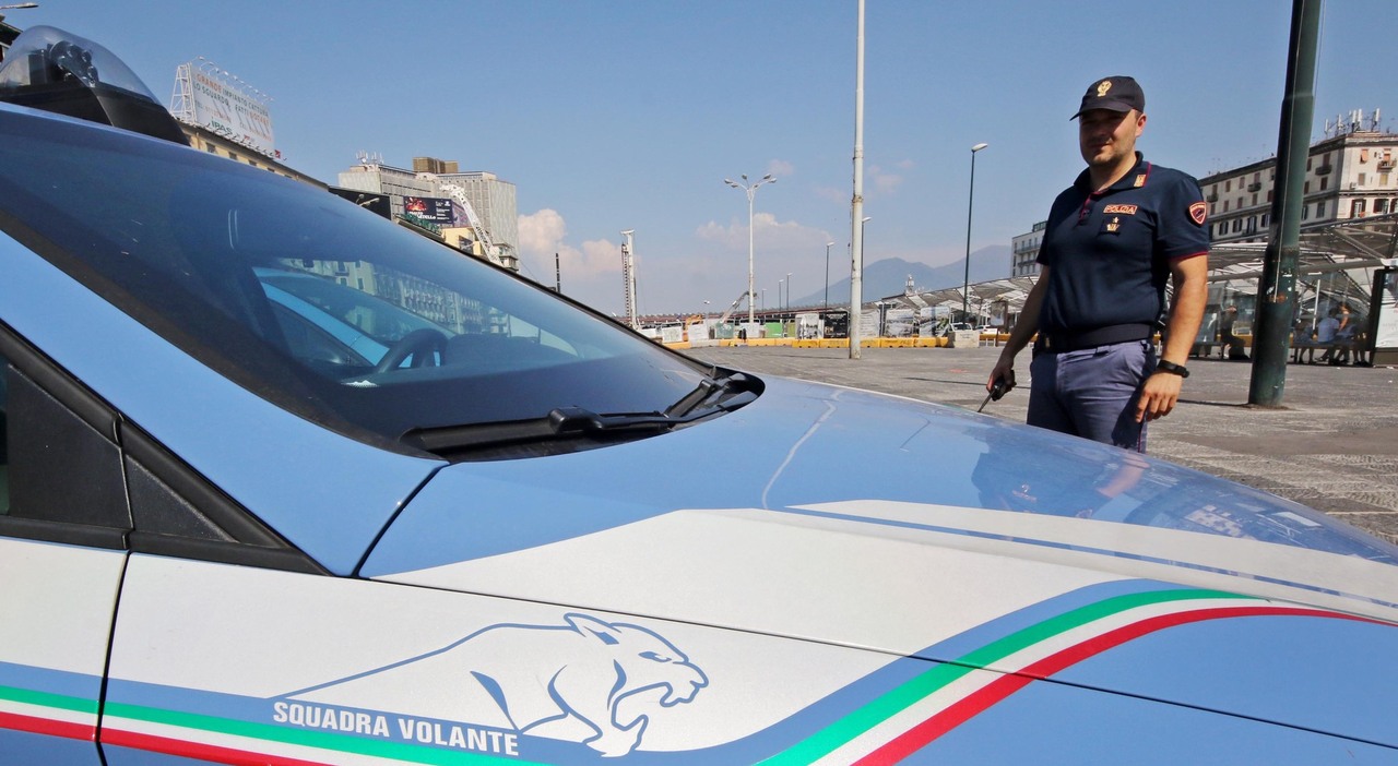 Napoli, rapina a piazza Garibaldi: arrestato 21enne tunisino