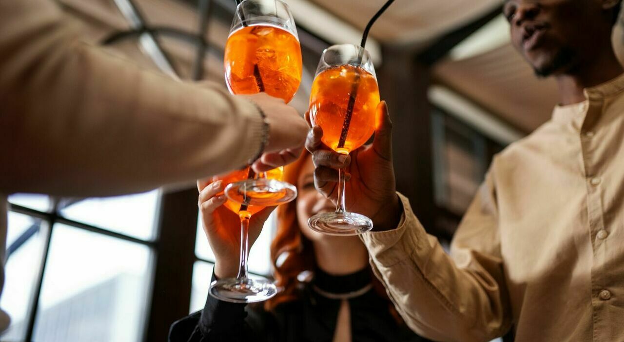 «Volevo fare un aperitivo». Detenuto ai domiciliari evade per andare al ...
