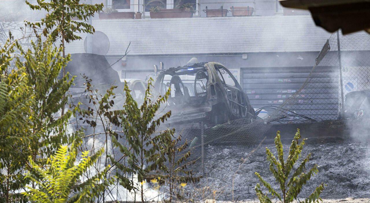 Incendio a Monte Mario, la paura dei residenti per le fiamme e le ...
