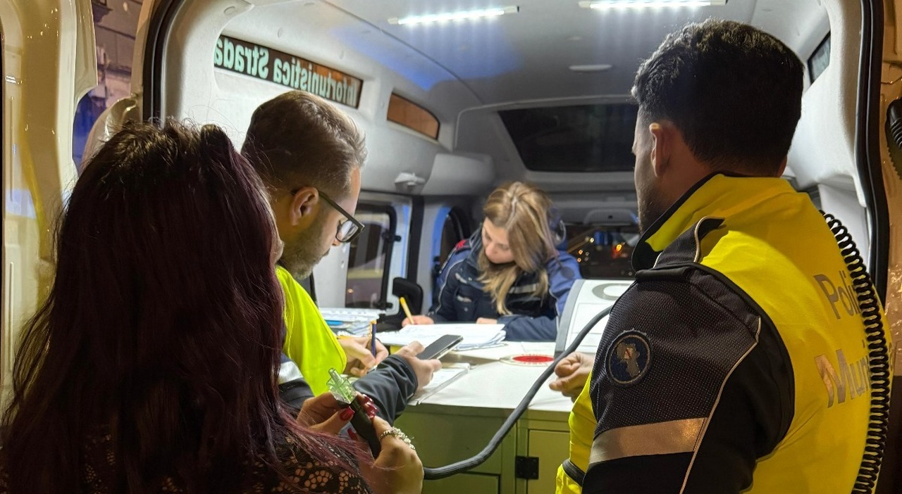 Naples Local Police Ensure Safety During Festive Days with Increased ...