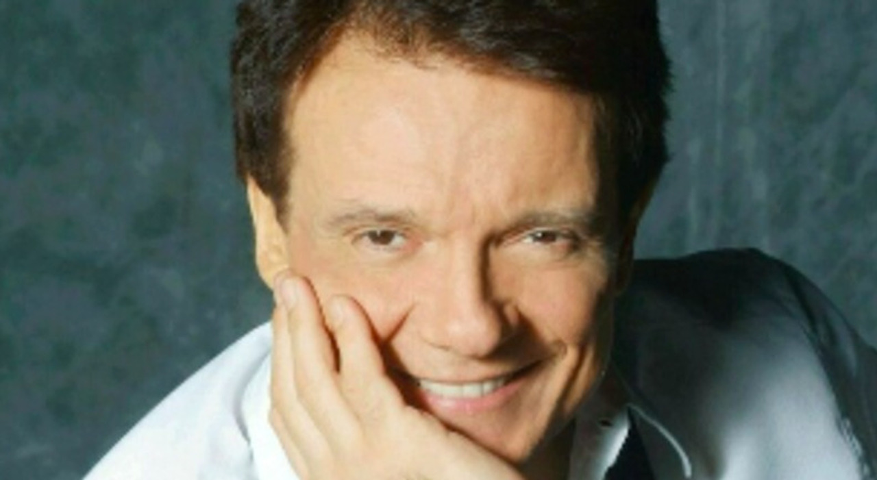 Massimo Ranieri rivela: «Ho una compagna, non fa parte del mondo dello ...