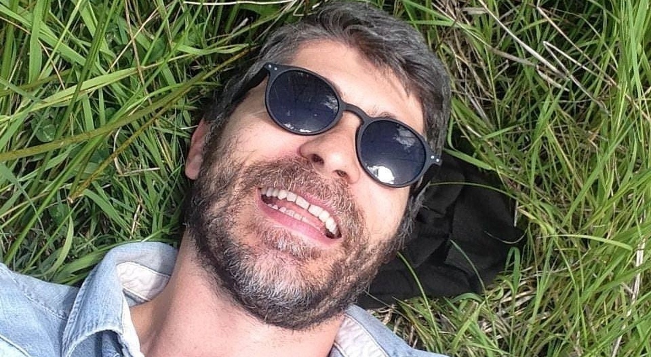 Luca de Luca, chi è il 46enne morto in sella alla sua Triumph a Roma ...