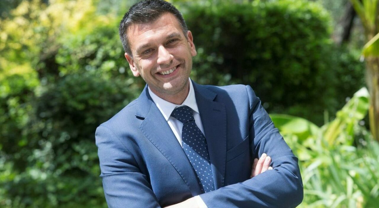 Roberto Poletti, il giornalista parla del marito Francesco Naccari a Verissimo: «Nessun segreto ...