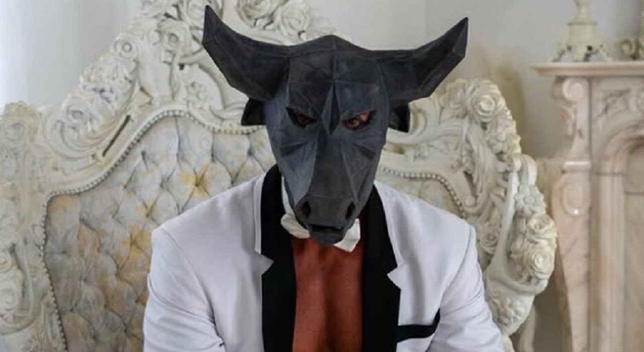 «Gommista di giorno, di notte organizzo feste per scambisti. Nel mio ...