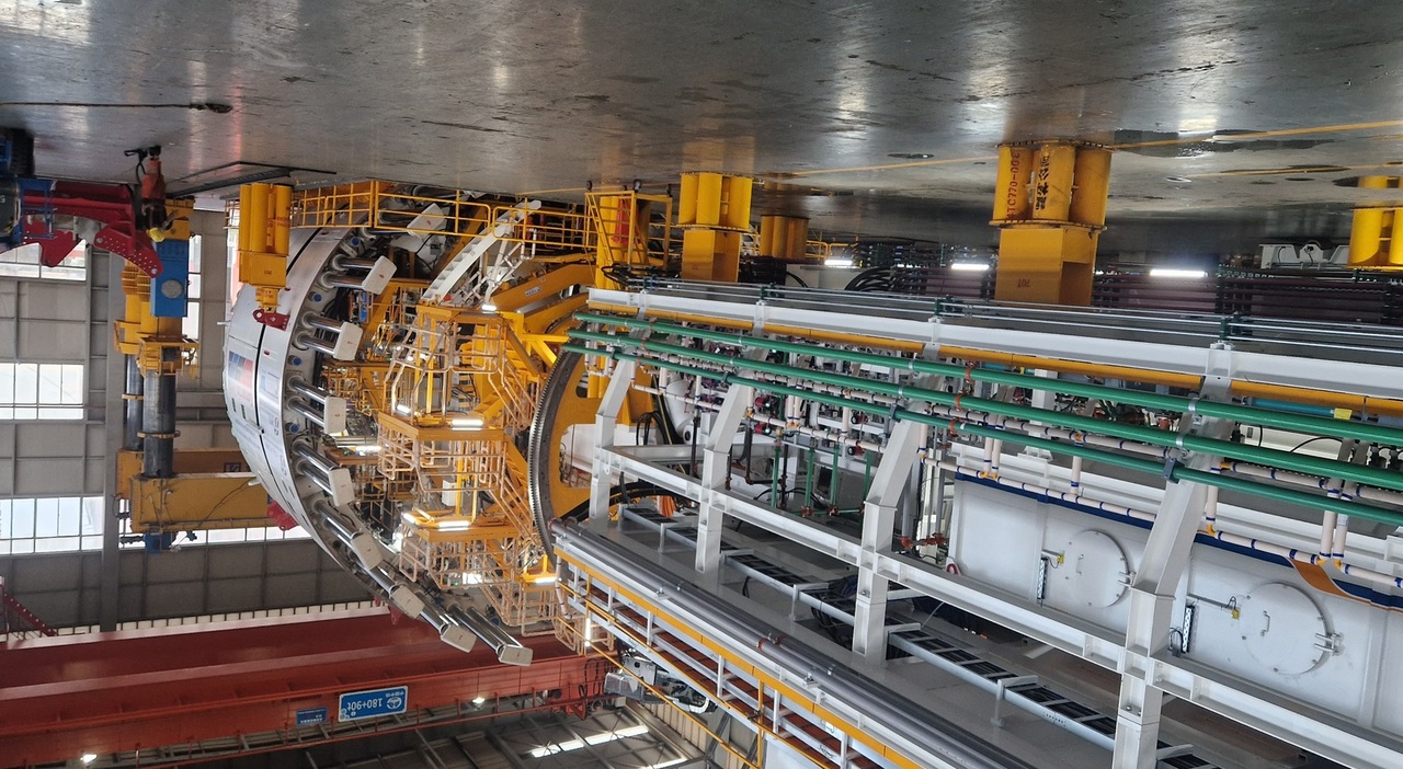 Arrival of the First TBM for the Salerno-Reggio Calabria High-Speed ...