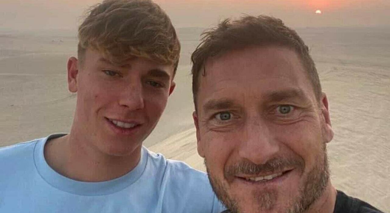 Cristian Totti sulle orme di papà Francesco: il figlio dello storico ...