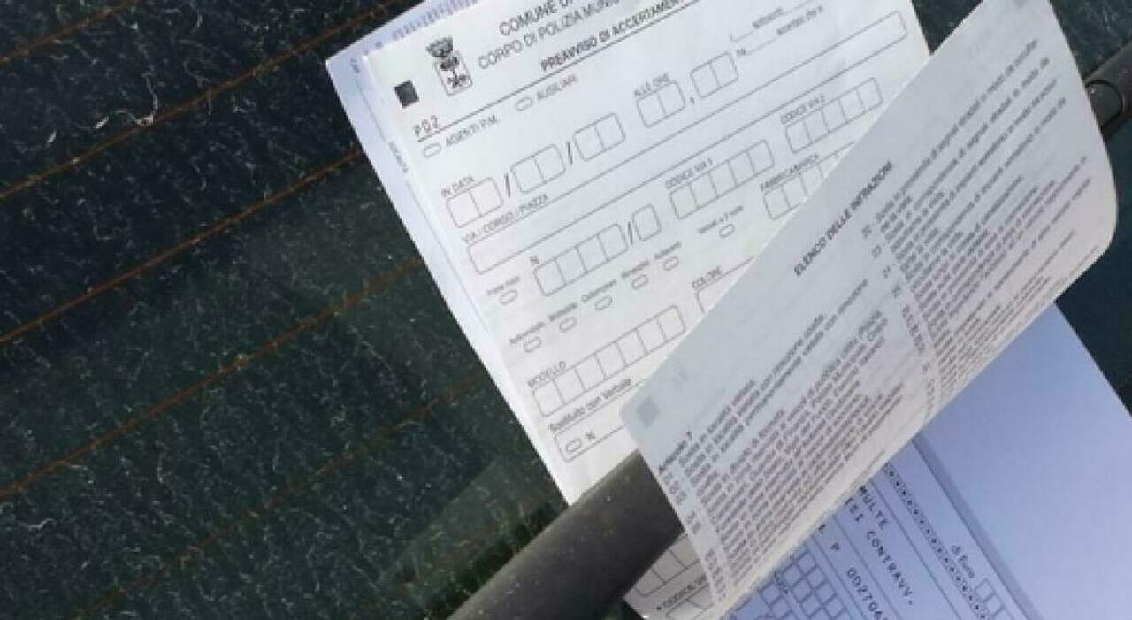 Va alle poste per pagare una multa e se ne ritrova un'altra per aver ...