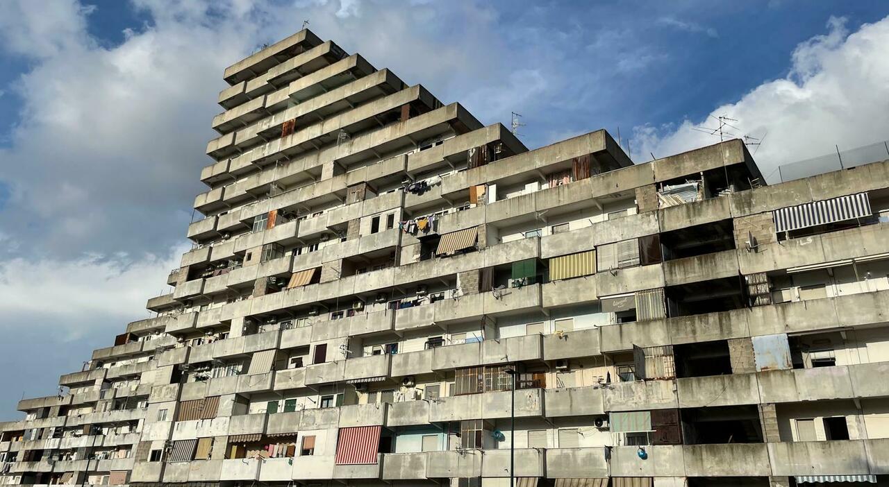The Demolition and Transformation of Scampia's Vele: From Symbol of ...