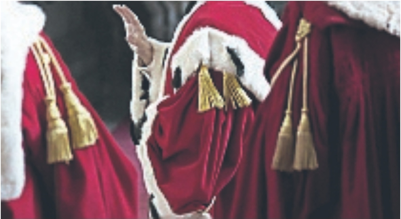 Ernesto Anastasio, si dimette il giudice-poeta: aveva accumulato ...