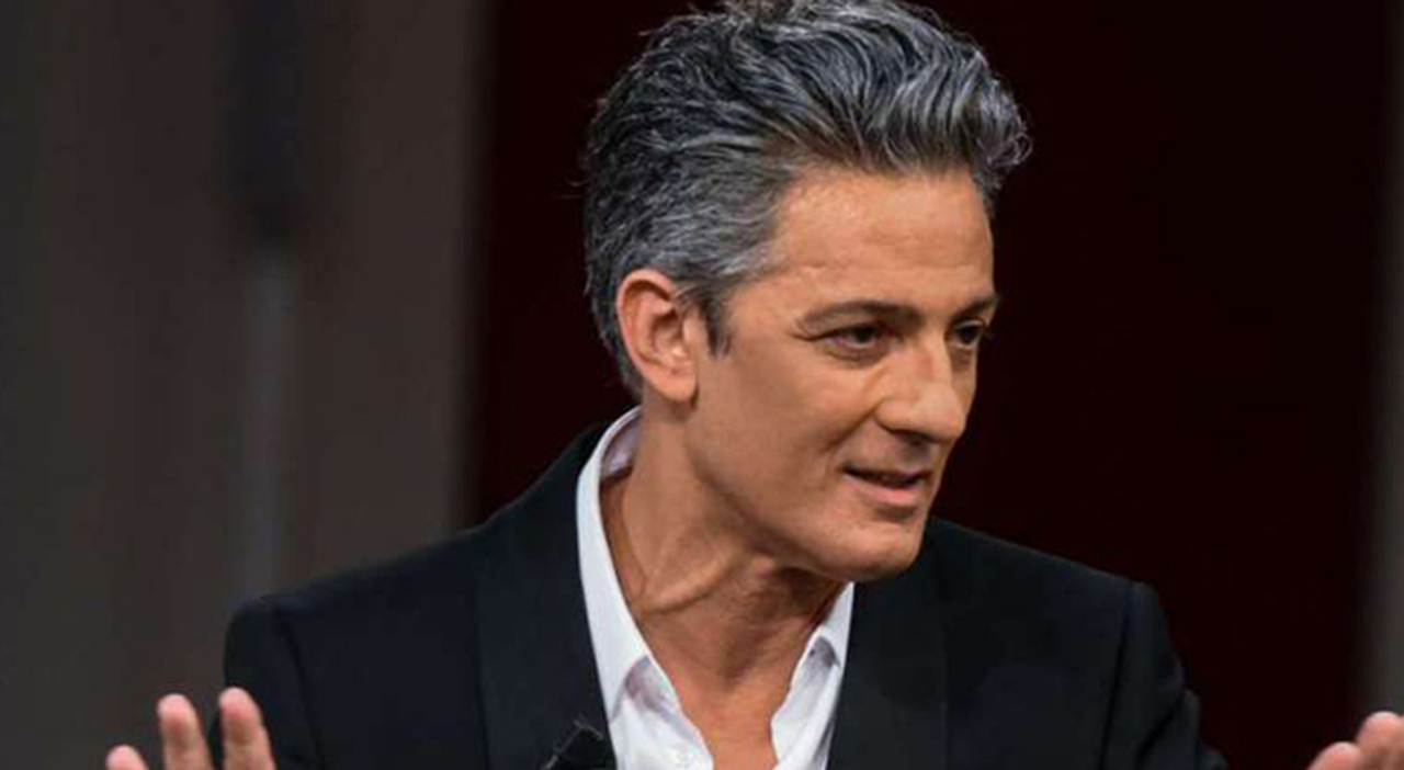 Fiorello, chi è il conduttore al fianco di Amadeus per la finalissima ...