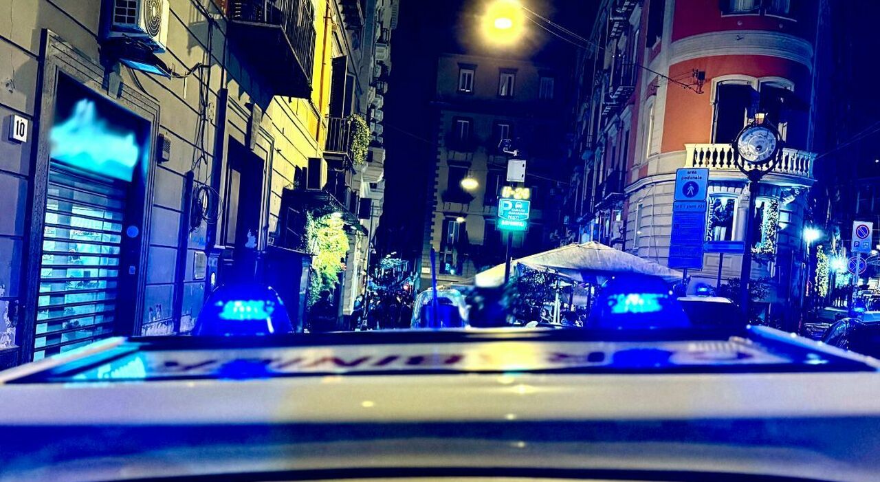 Napoli, a Chiaia e baretti i controlli per zone rosse: denunce e sanzioni