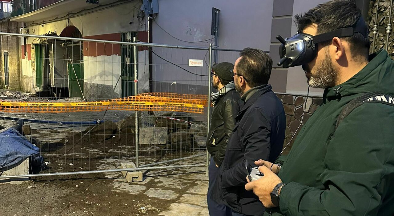 Palazzo crollato a Orta di Atella, stop alle perdite d’acqua: via ai ...