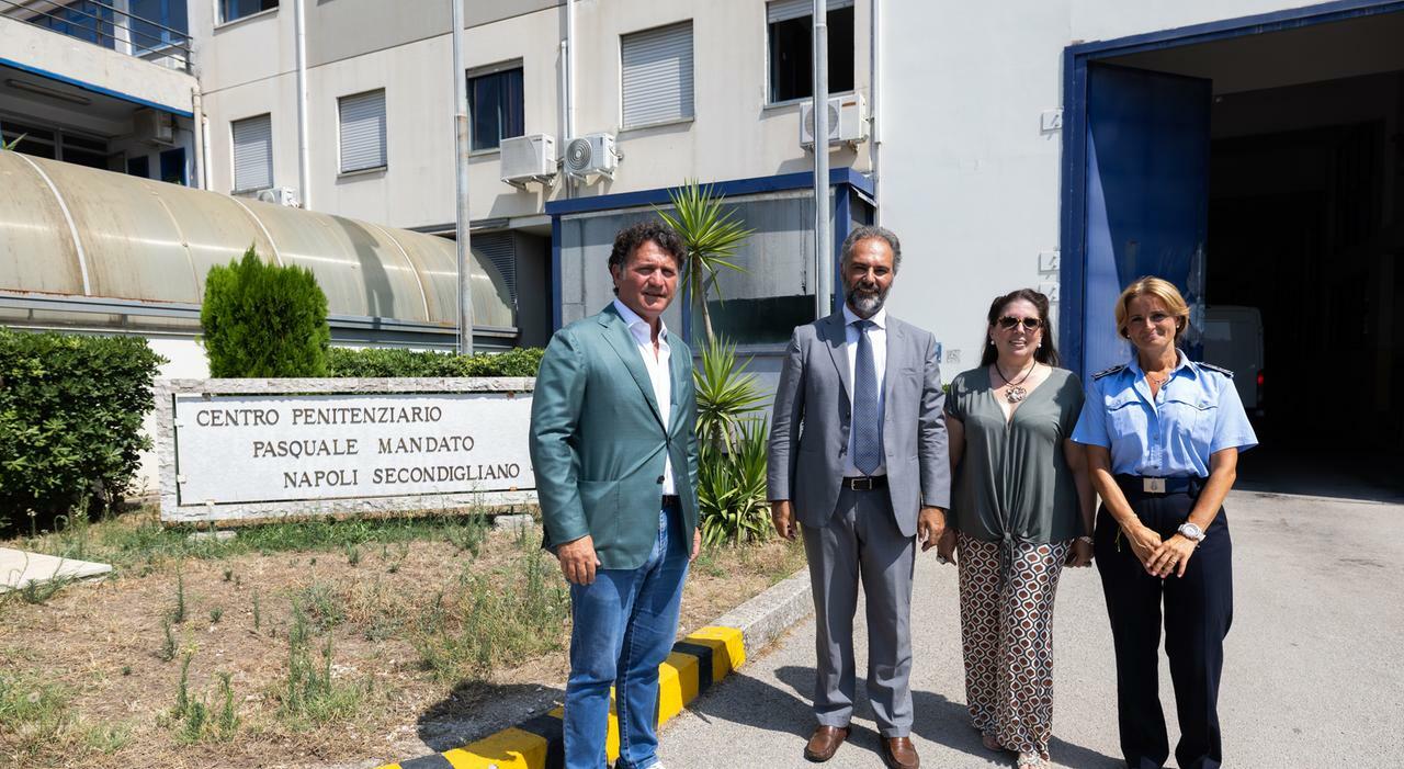 Napoli, la visita di Silvestro e Maresca al Carcere di Secondigliano ...