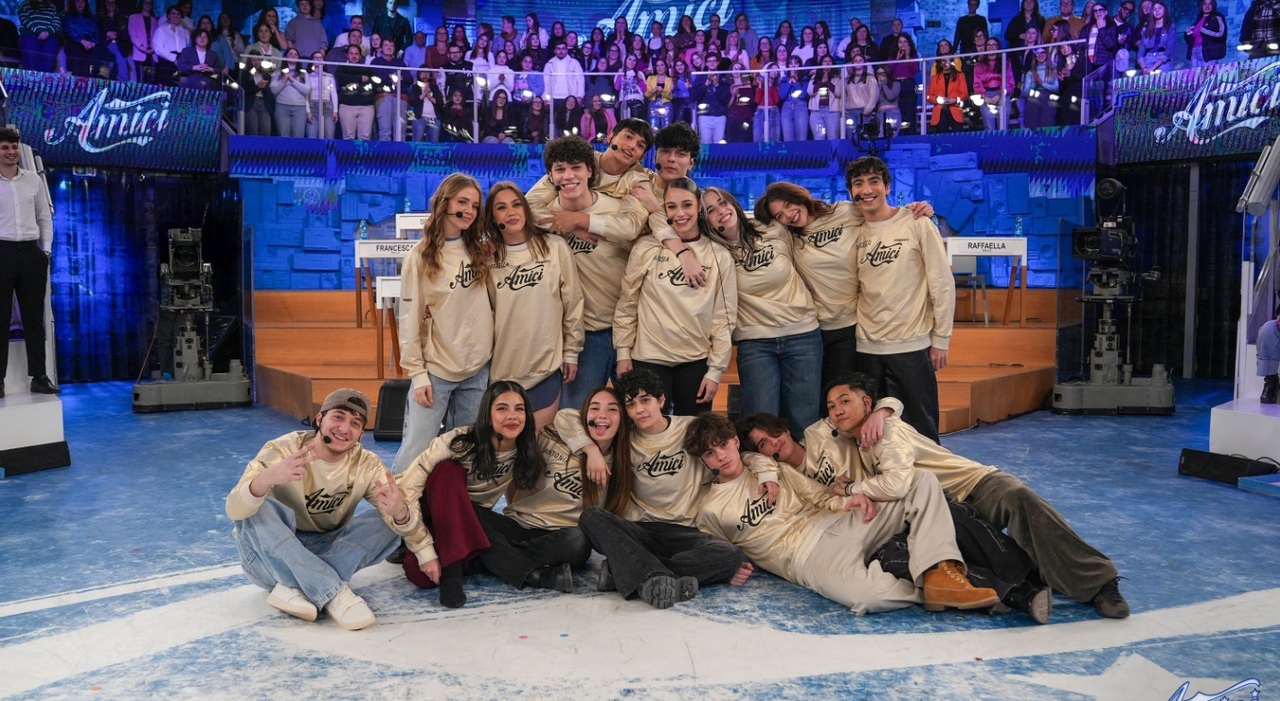 Amici 24, eliminati e spoiler del primo serale: cosa è successo, dall'arrivo di Amadeus alle ...