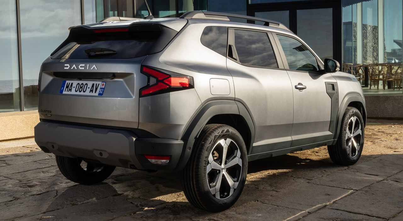 Dacia conquista la vetta: prima a Gpl e fra i privati. Jogger, Sandero ...