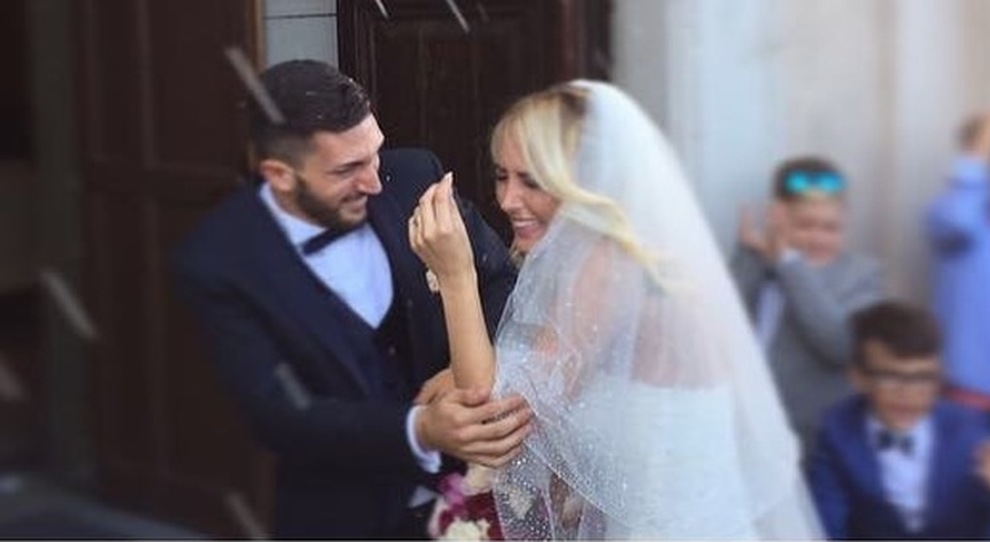 Il calciatore Cataldi sposa Elisa ma i regali vanno a Chiara Insidioso ...