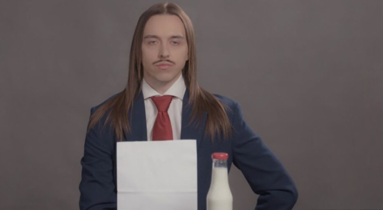 Tommy Cash chi è il cantante di Espresso Macchiato | dai graffiti alla ... Tommy Cash chi è il cantante di Espresso Macchiato | dai graffiti alla ...