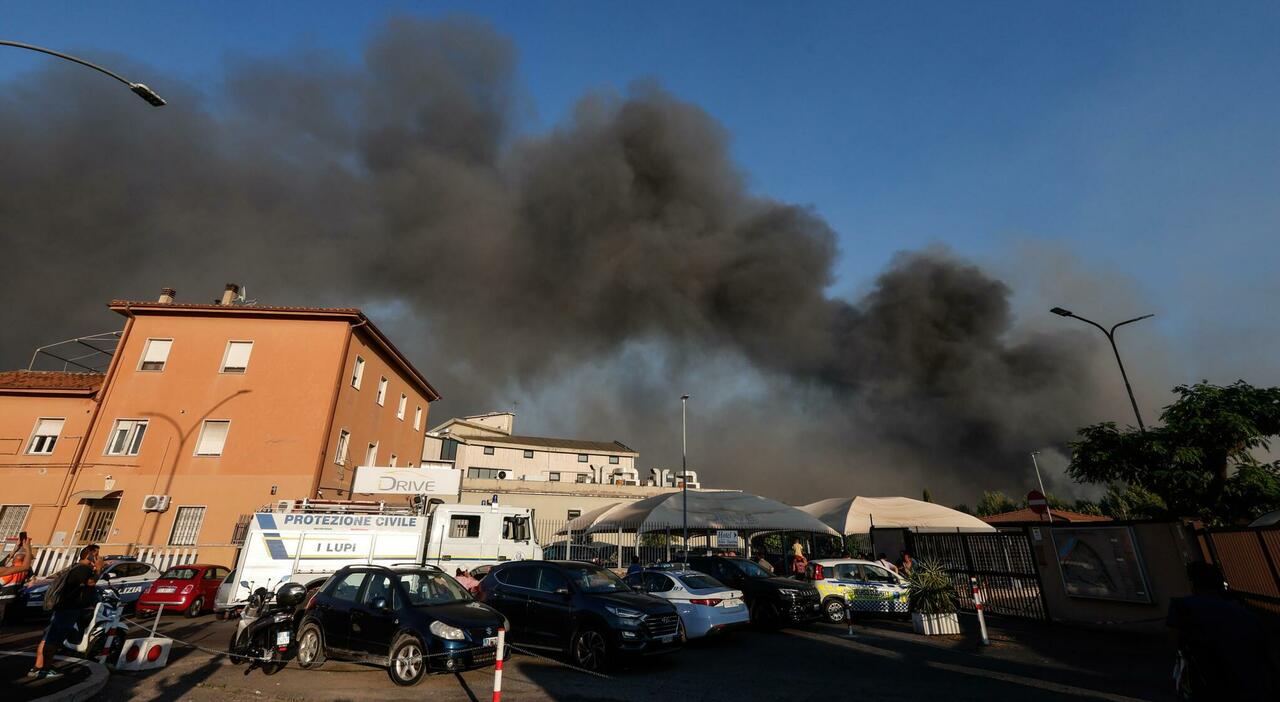 Gran incendio en Ponte Mammolo, Roma