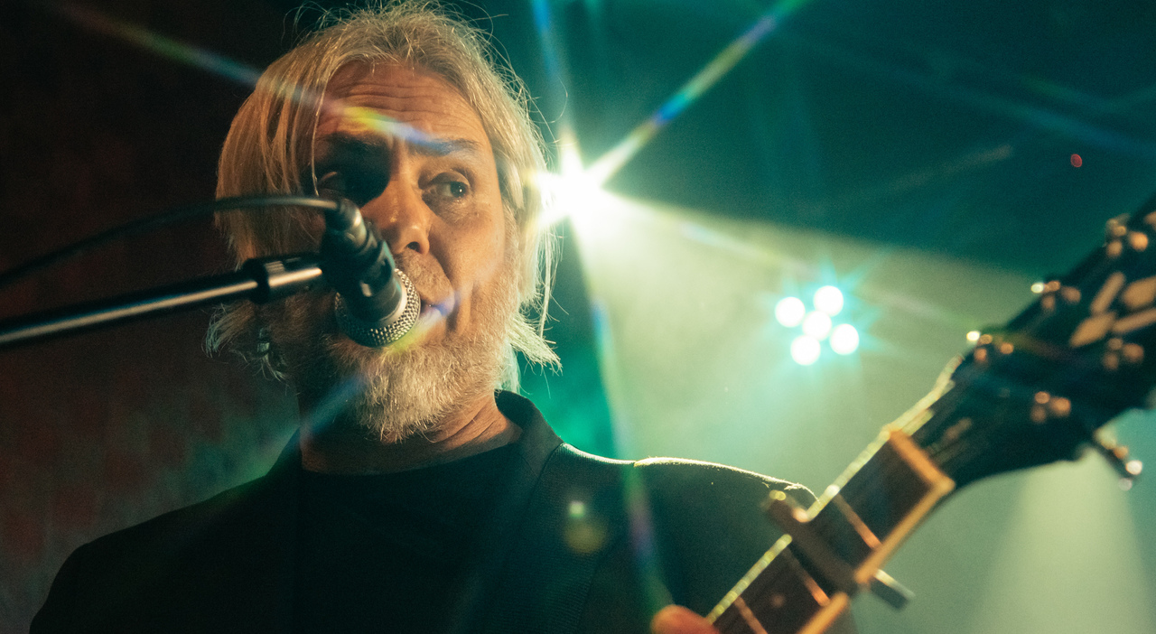 Paolo Benvegnù, come è morto il cantautore: la nota della famiglia, l ...